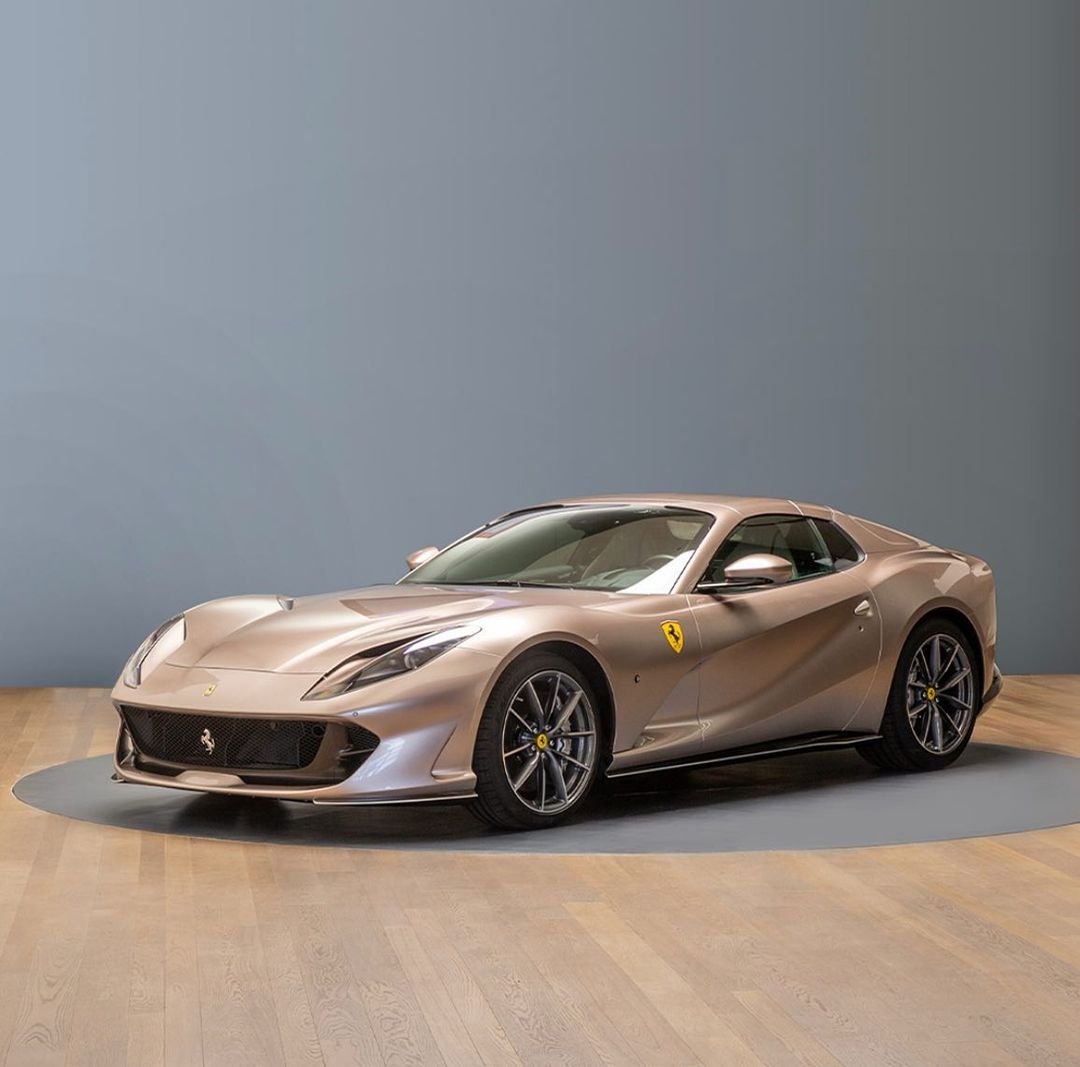 Ferrari 812 GTS rental dubai